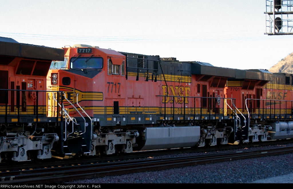 BNSF 7717